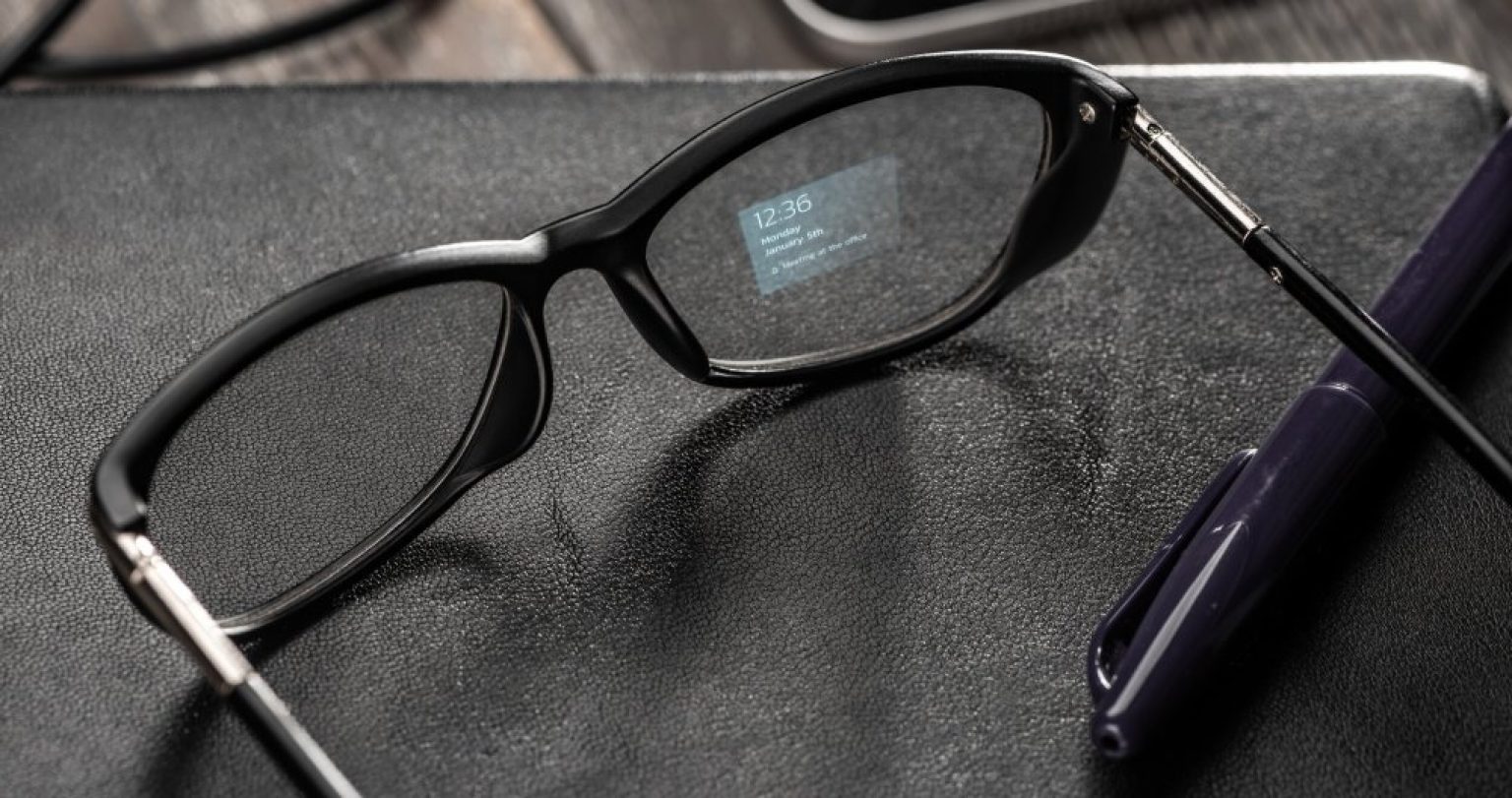 Jak vybrat chytré brýle? Co vědět před nákupem